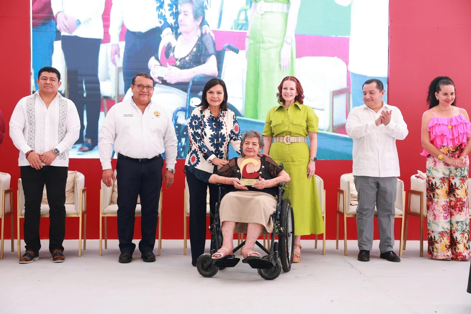 Reconoce Yolanda Osuna compromiso, entrega y vocación de 395 servidores públicos de Centro – DDT